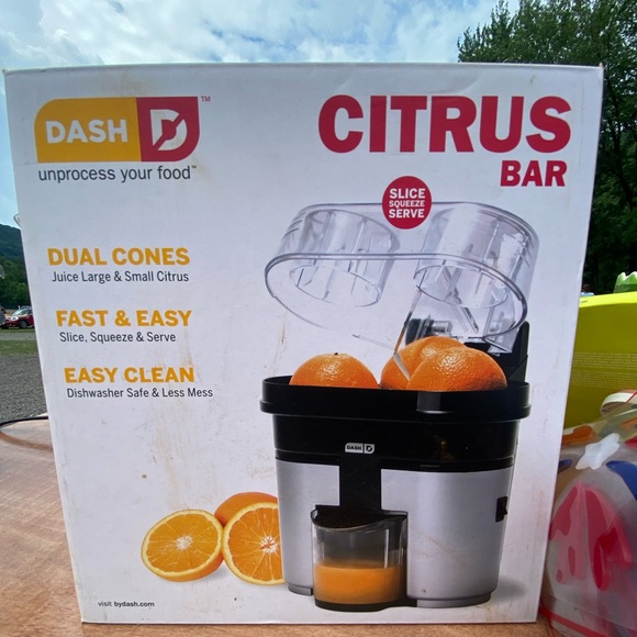 Dash D | Kitchen | Dash Dual Citrus Bar With Slicer Electric Juicer New ...
